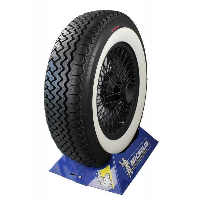 pneu Michelin 235/70R15 101H XVS flanc blanc de 60mm (2 3/8')